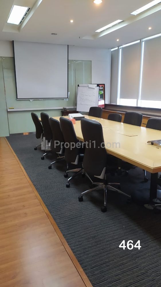 Jual Cepat Office Space Furnished Luas 400 m2 di Gedung Indofood Tower ...