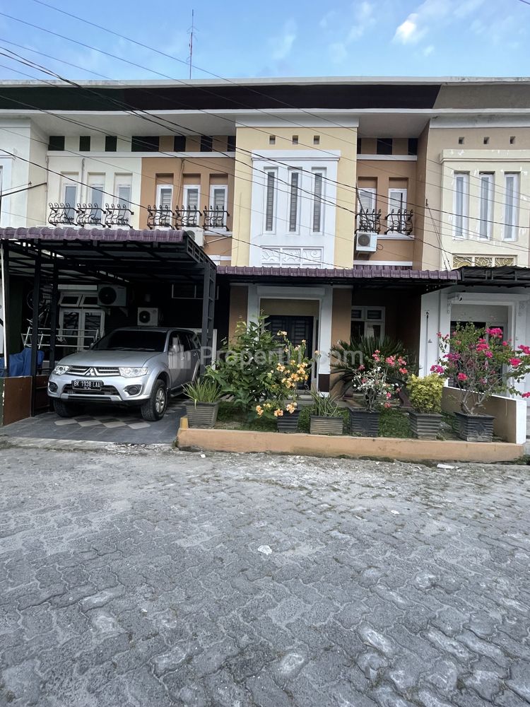 Disewakan Rumah Full Furnished di Komplek Merak Palace Sei Sikambing ...