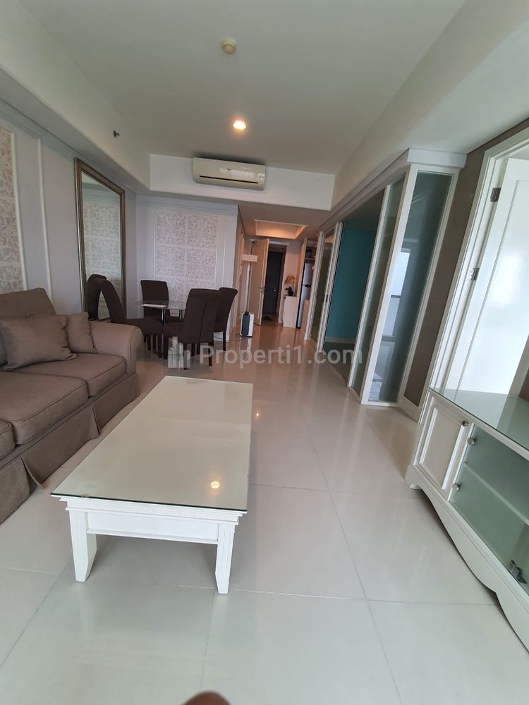 Sewa Apartemen Kemang Village Residence, Tower Intercorn Tipe 2 BR Good ...